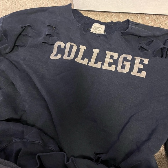 LF | Tops | Vintage College Crew Neck | Poshmark